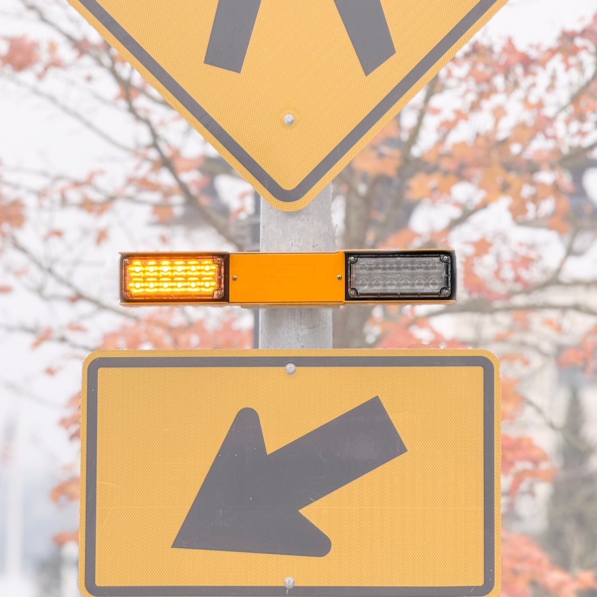 Rectangular Rapid-Flashing Beacon (RRFB) – TOMAR Traffic